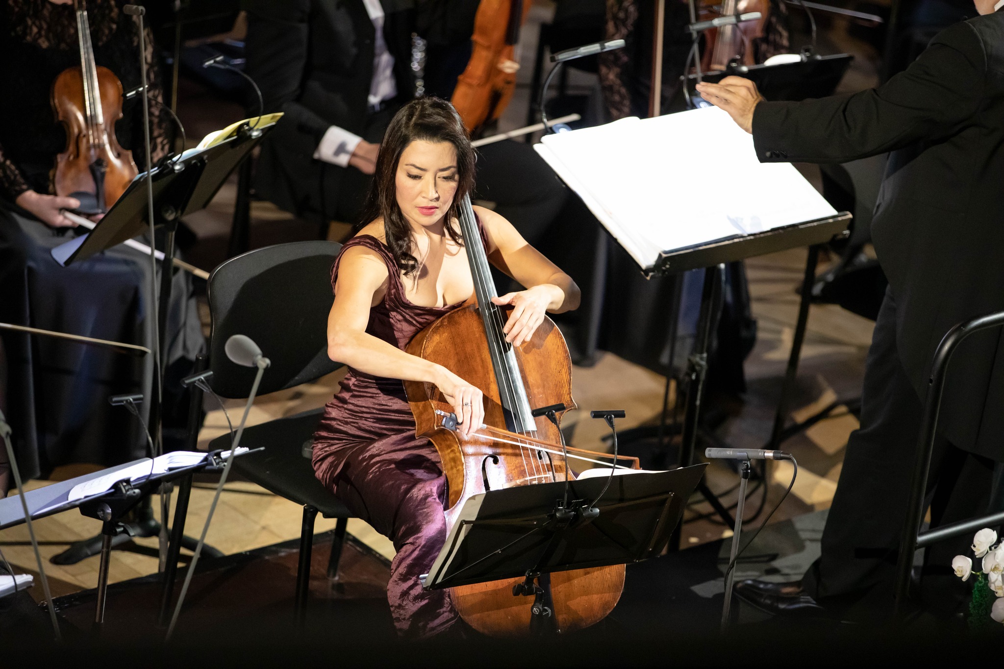 Violončelės virtuozė Kristina Reiko Cooper įrašinėja su Kauno orkestru ...