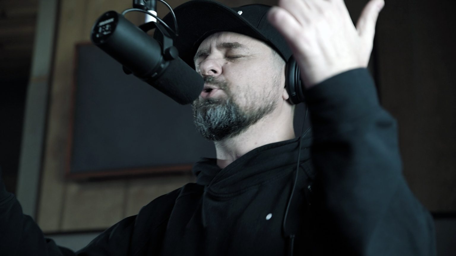 Kauniečiai „Mountainside“ į garso įrašų studiją prisiviliojo Kastetą ...